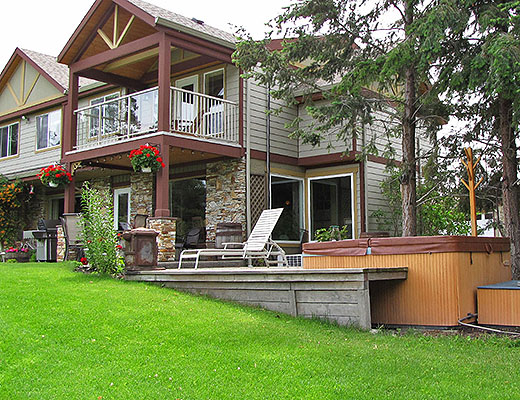 Jade Bay Lakefront - 3 Bdrm HT - Kalamalka Lake