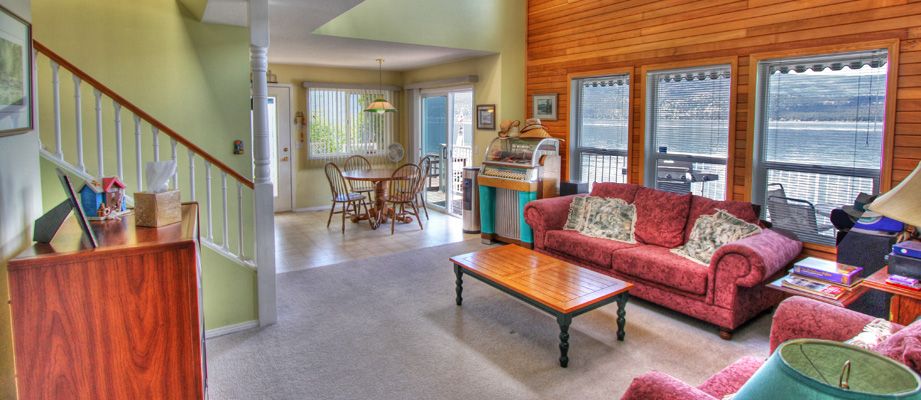 Ginger Lake House - 4 Bdrm HT - Vernon