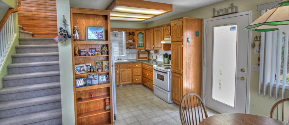 Ginger Lake House - 4 Bdrm HT - Vernon